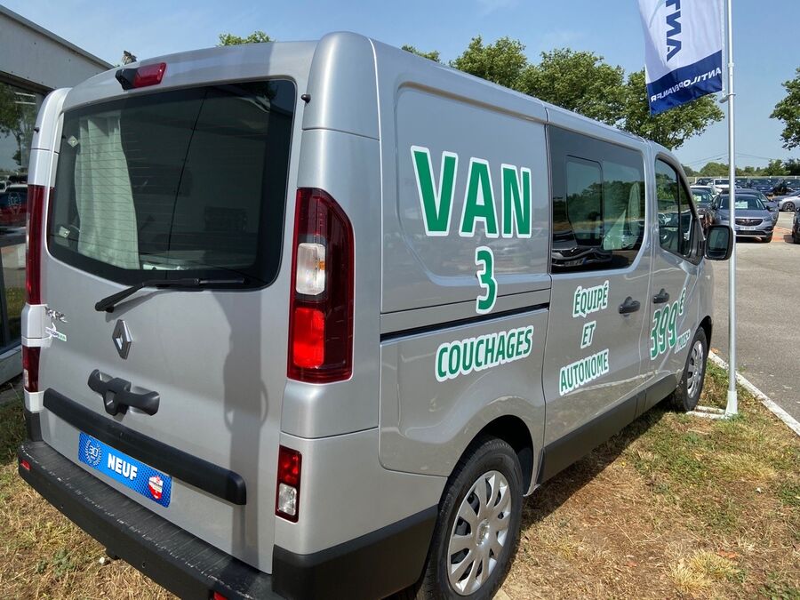 RENAULT TRAFIC FOURGON 2021