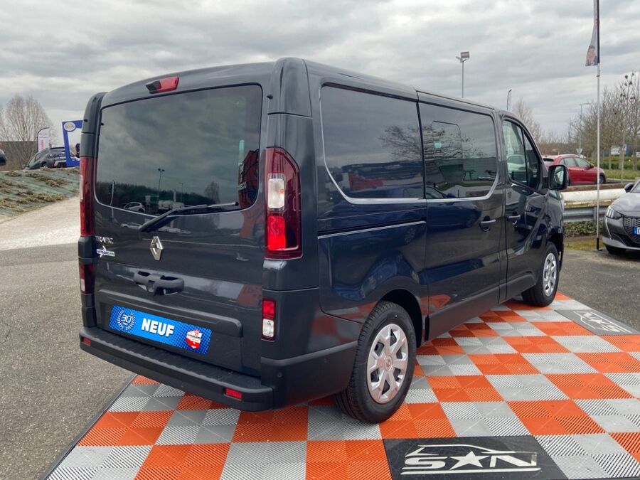 RENAULT TRAFIC FOURGON 2024